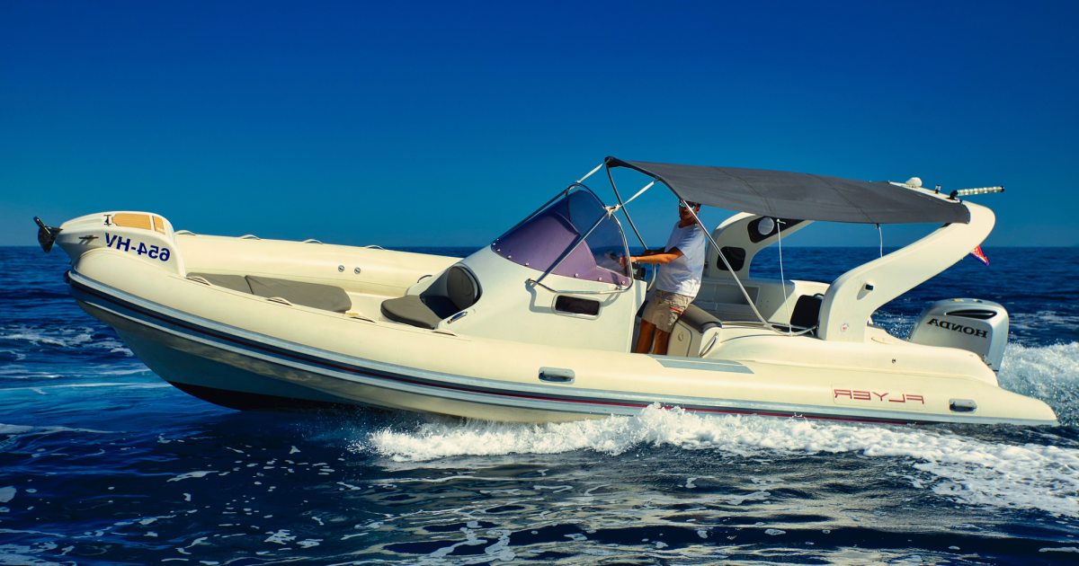 Flyer 828 - Speed Boat Rental from Hvar - Hvar Charter
